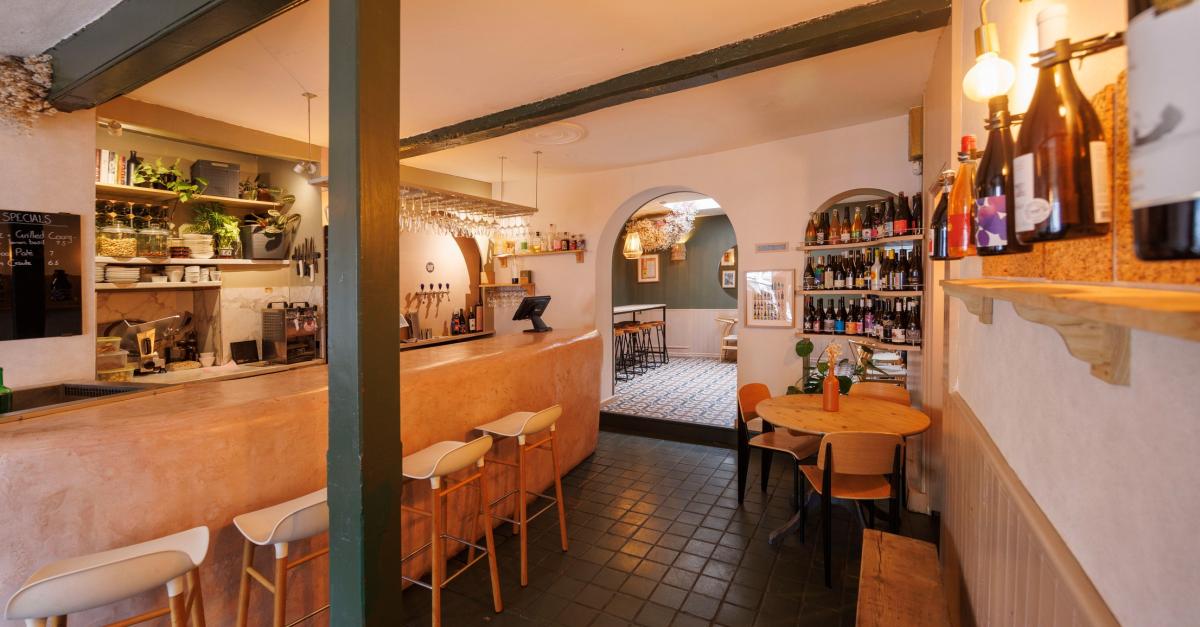 KASK Wine Bar | nearfield