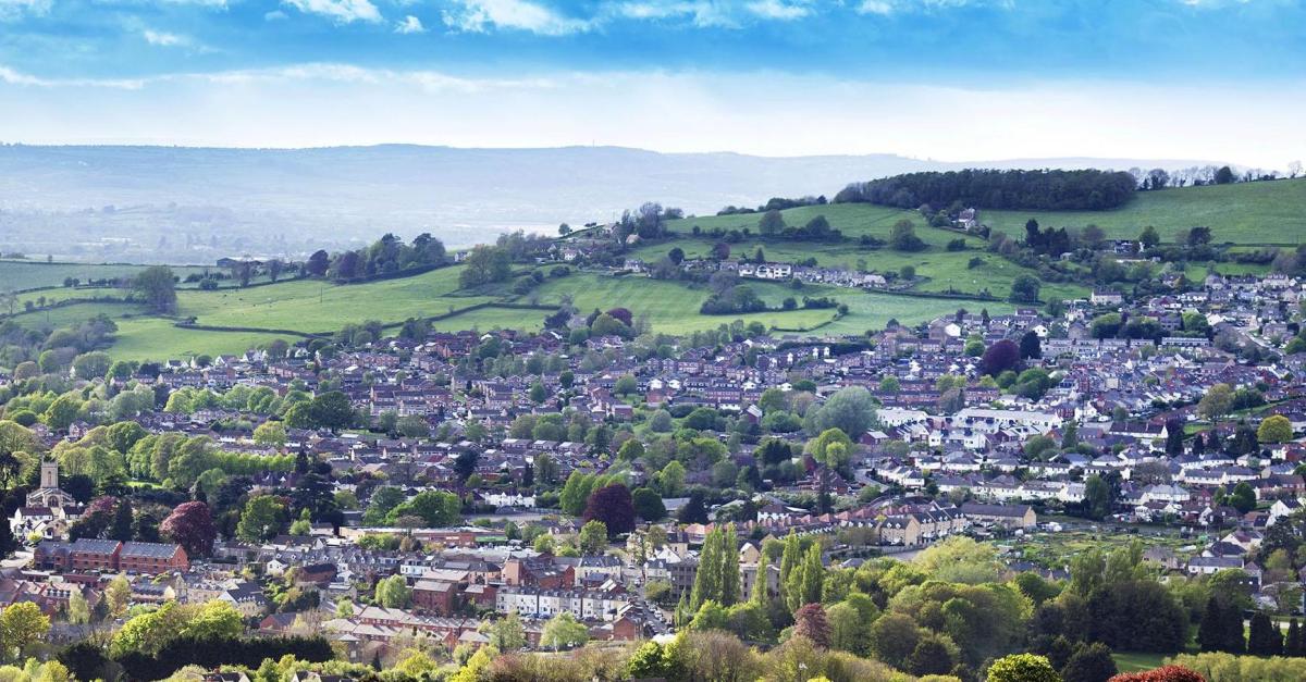 Stroud Town | nearfield